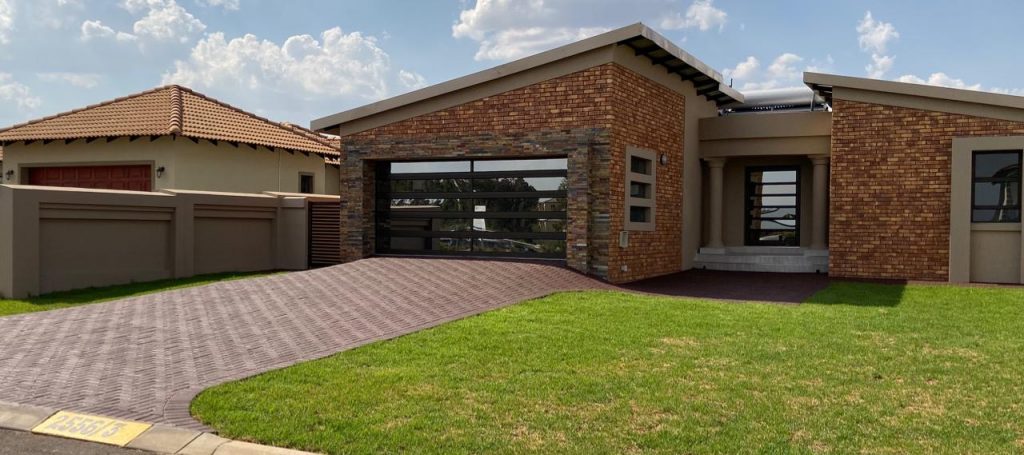 For Sale – Helderwyk Estate